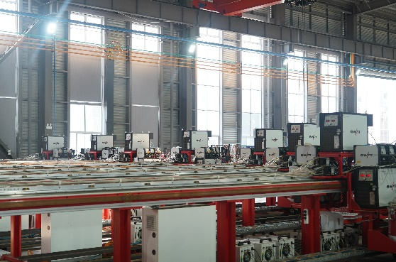 Pipe cladding station